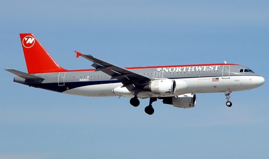 AIRBUS – 320 – EL MUNDO DE LOS AVIONES COMERCIALES