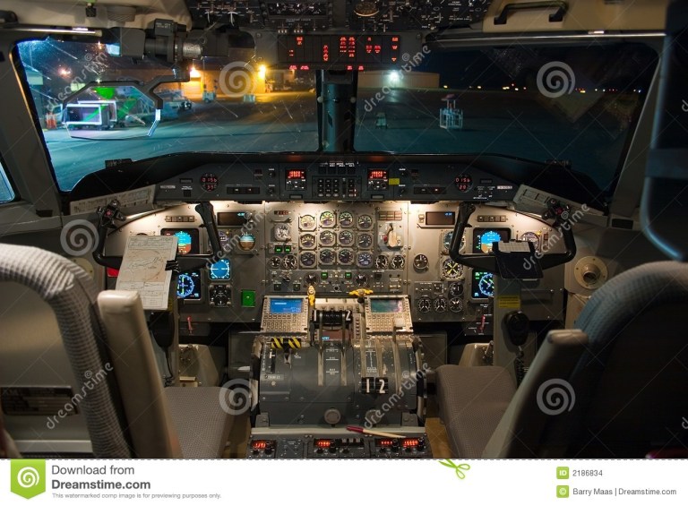 DE HAVILLAND CANADA, DASH- 8 – EL MUNDO DE LOS AVIONES COMERCIALES